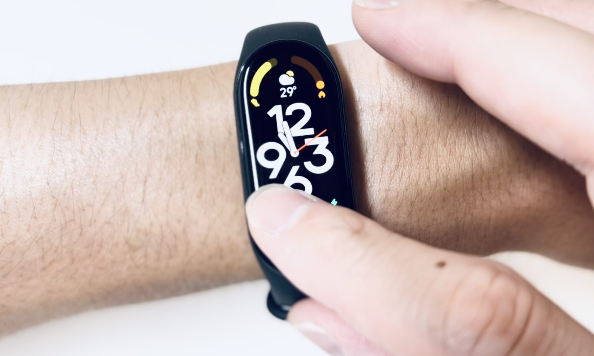 Xiaomi Mi Band 7 実機レビュー｜6との違いを徹底比較